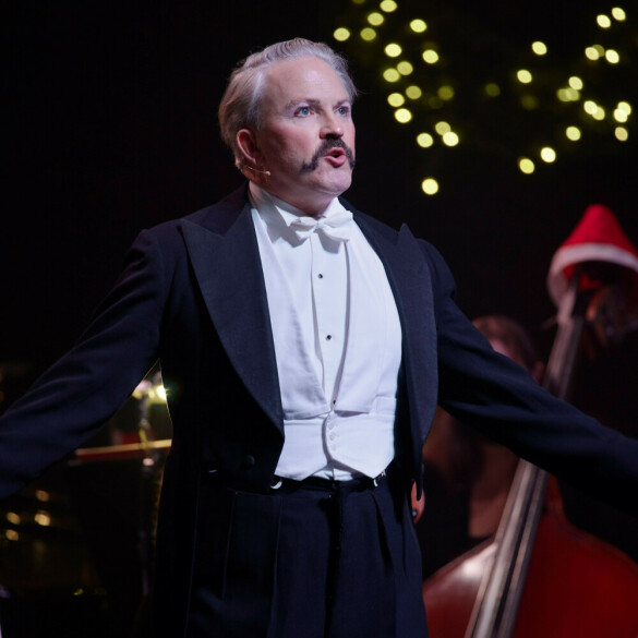 This Way To Christmas! - Theatre Lovett